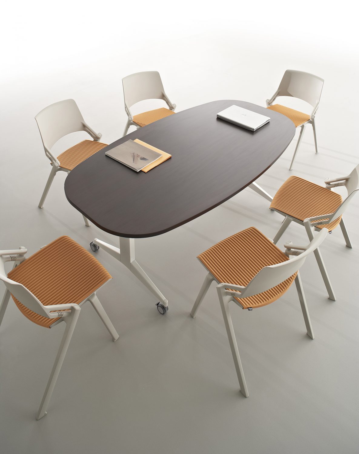 Tables modulables / plateau rabattable - Ubia