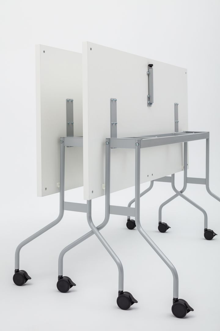 Tables modulables plateau rabattable : flexibilité et gain d’espace